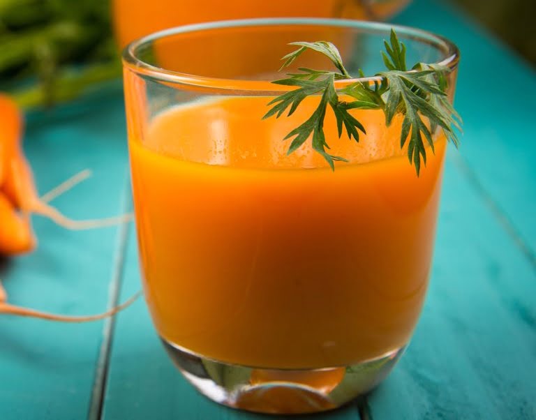 7 motive pentru care sucul de morcov este bun pentru piele, ochi și ...